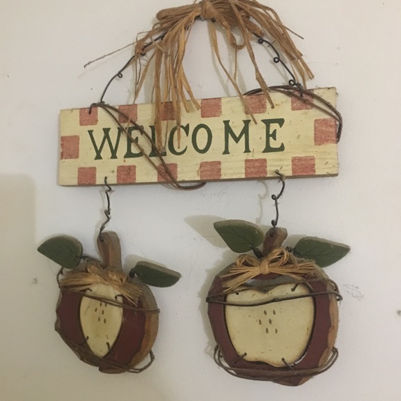 Accents | Vintage Apple Welcome Sign | Poshmark